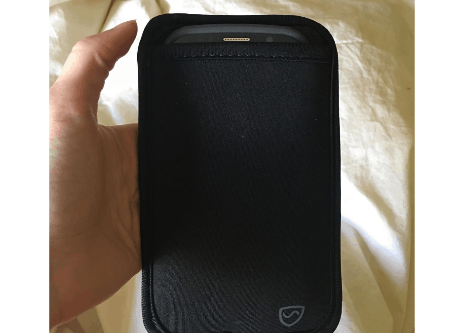 My SYB Phone Pouch Review [Best Anti Radiation Case] - Beat EMF